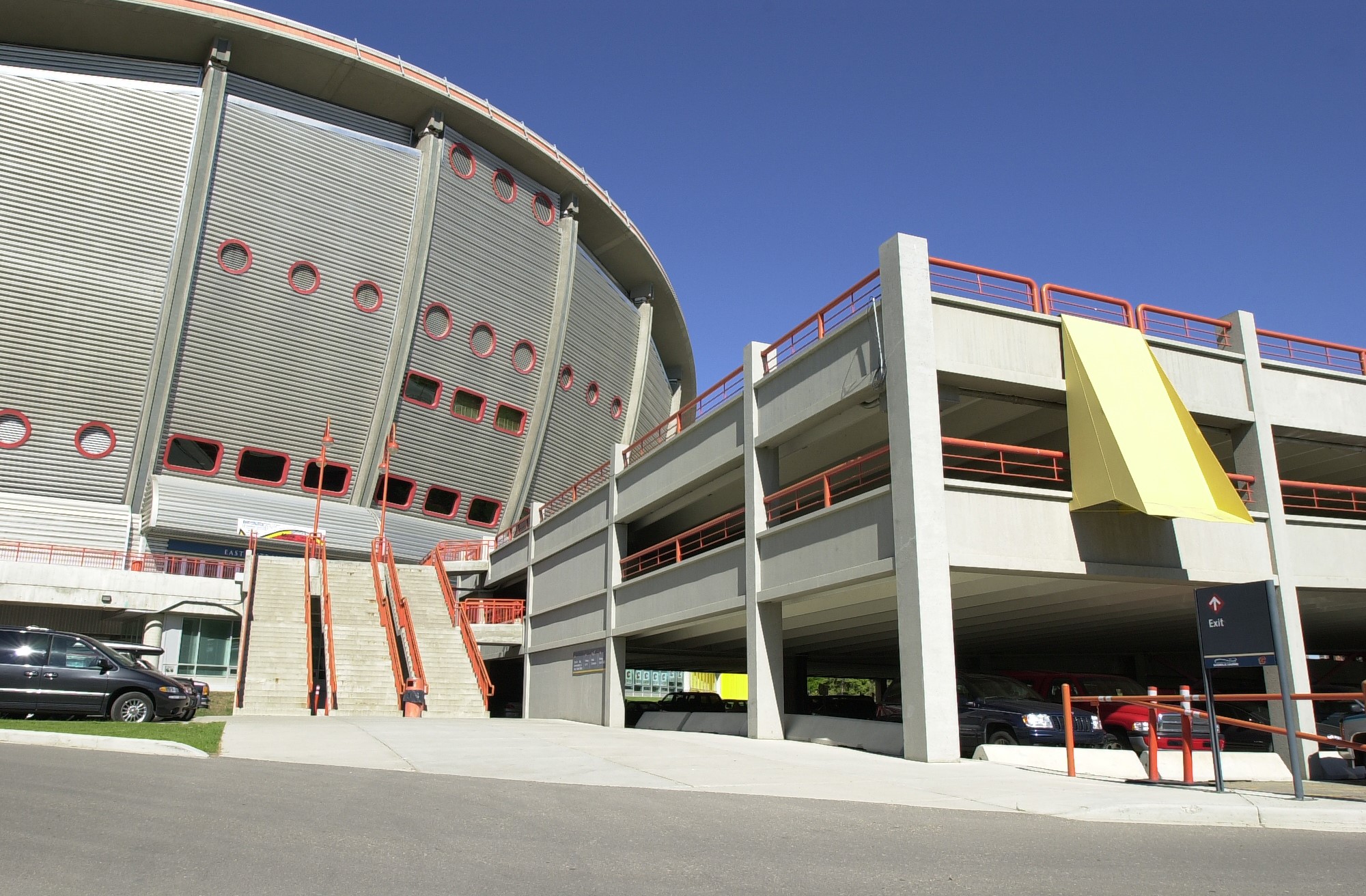 Saddledome Parkade